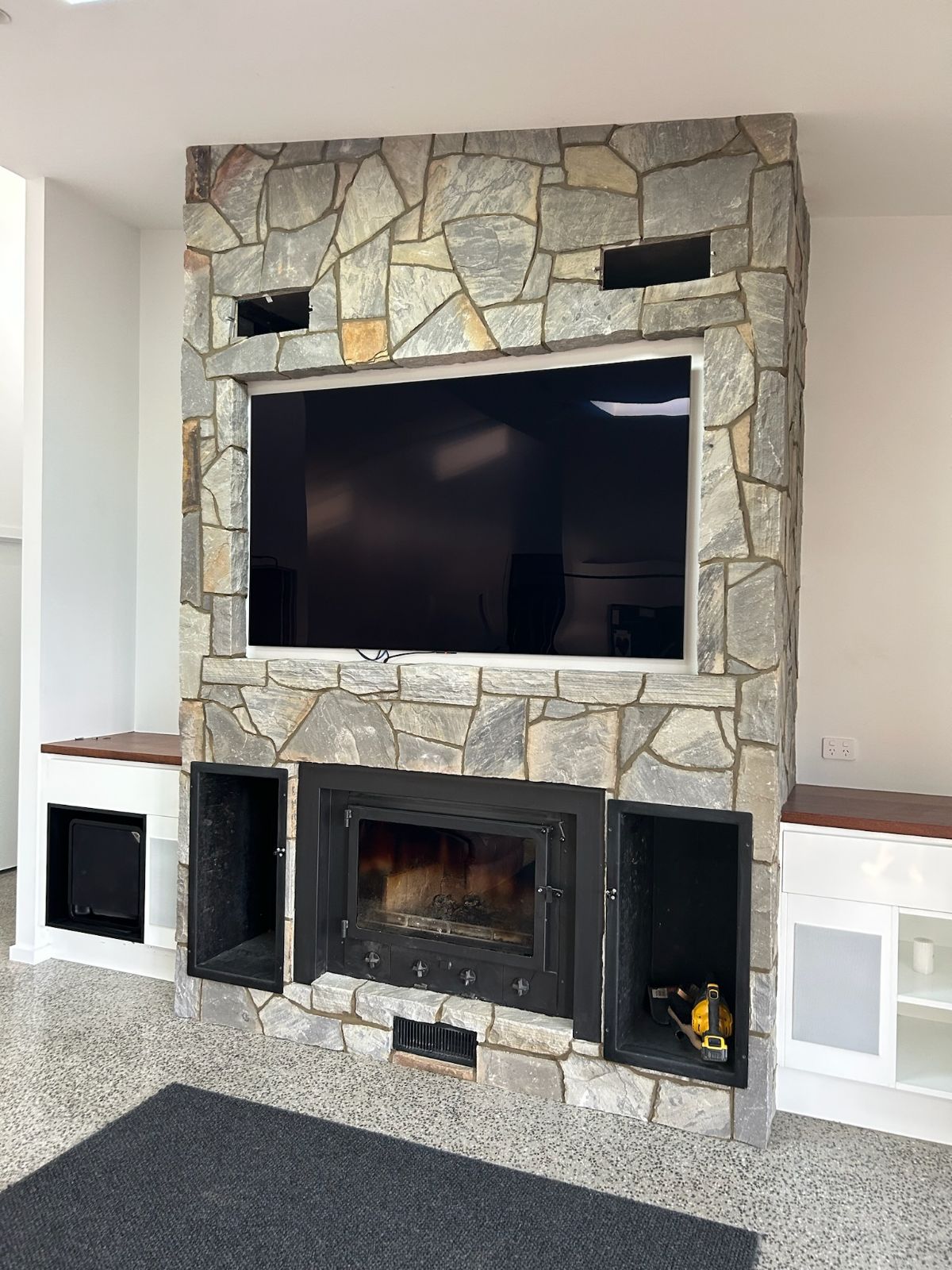 Sagar Black Random Cladding & Crazy Paving | Stoneworld (Tas) Pty Ltd